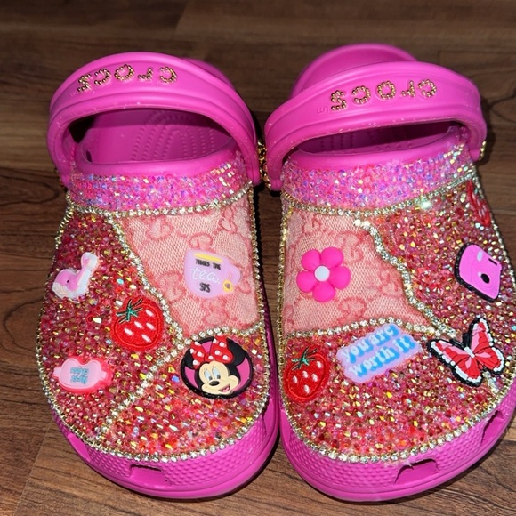 CROCS | Shoes | Crocs Women Pink Glitter Clogs | Poshmark